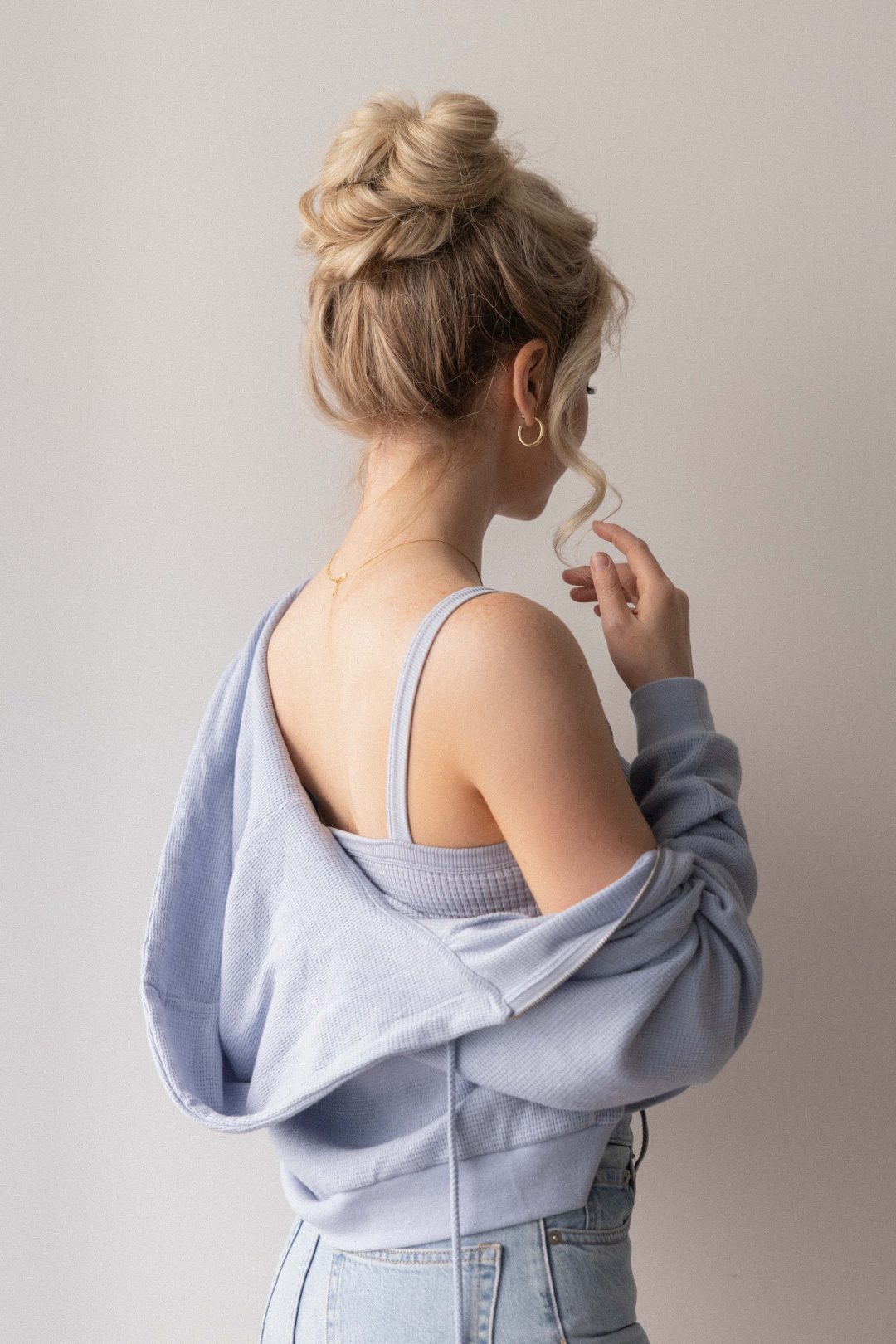 Messy Bun Hairstyle - Alex Gaboury