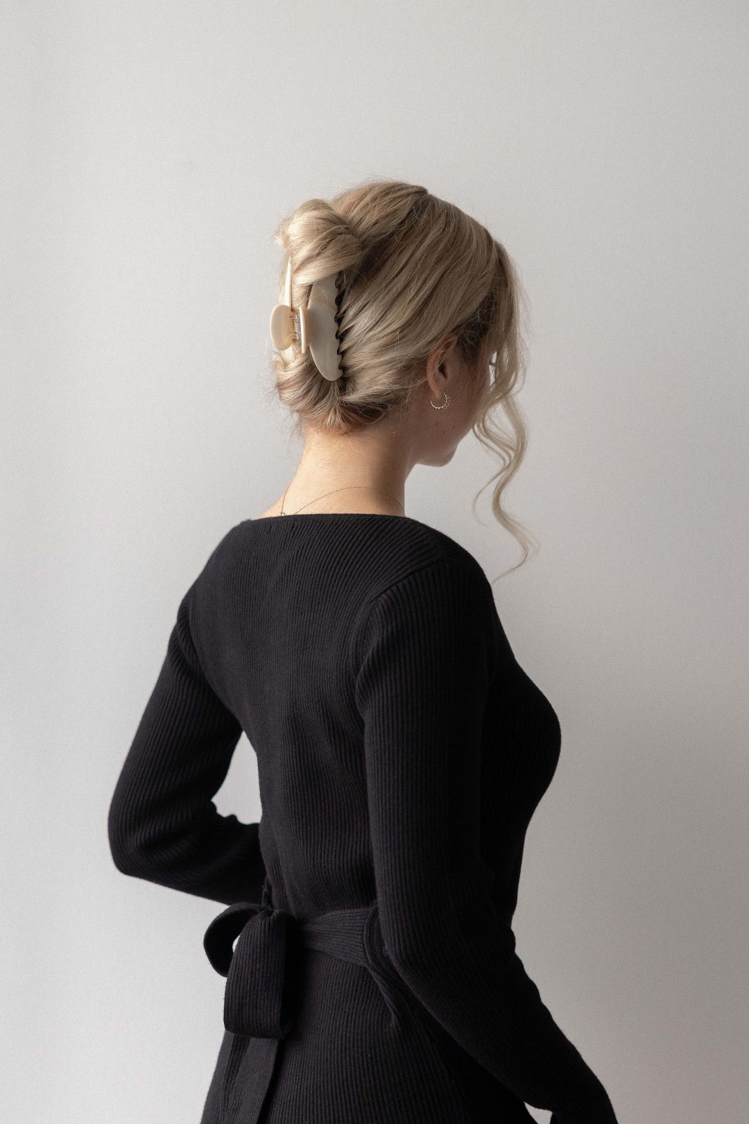 3 EASY CLAW CLIP HAIRSTYLES 🤎 - Alex Gaboury